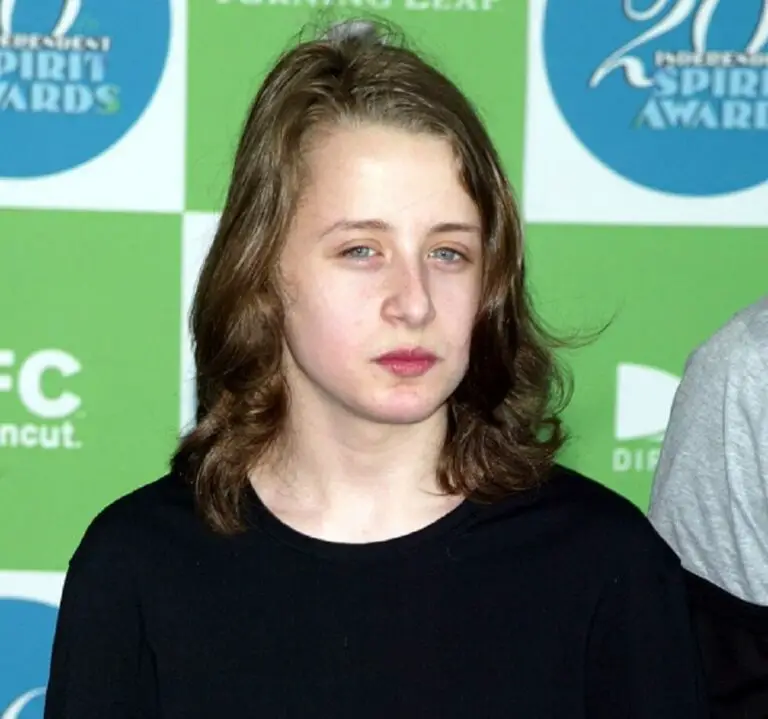Shocking truths about Home Alone Macaulay Culkin sister Quinn and their ...