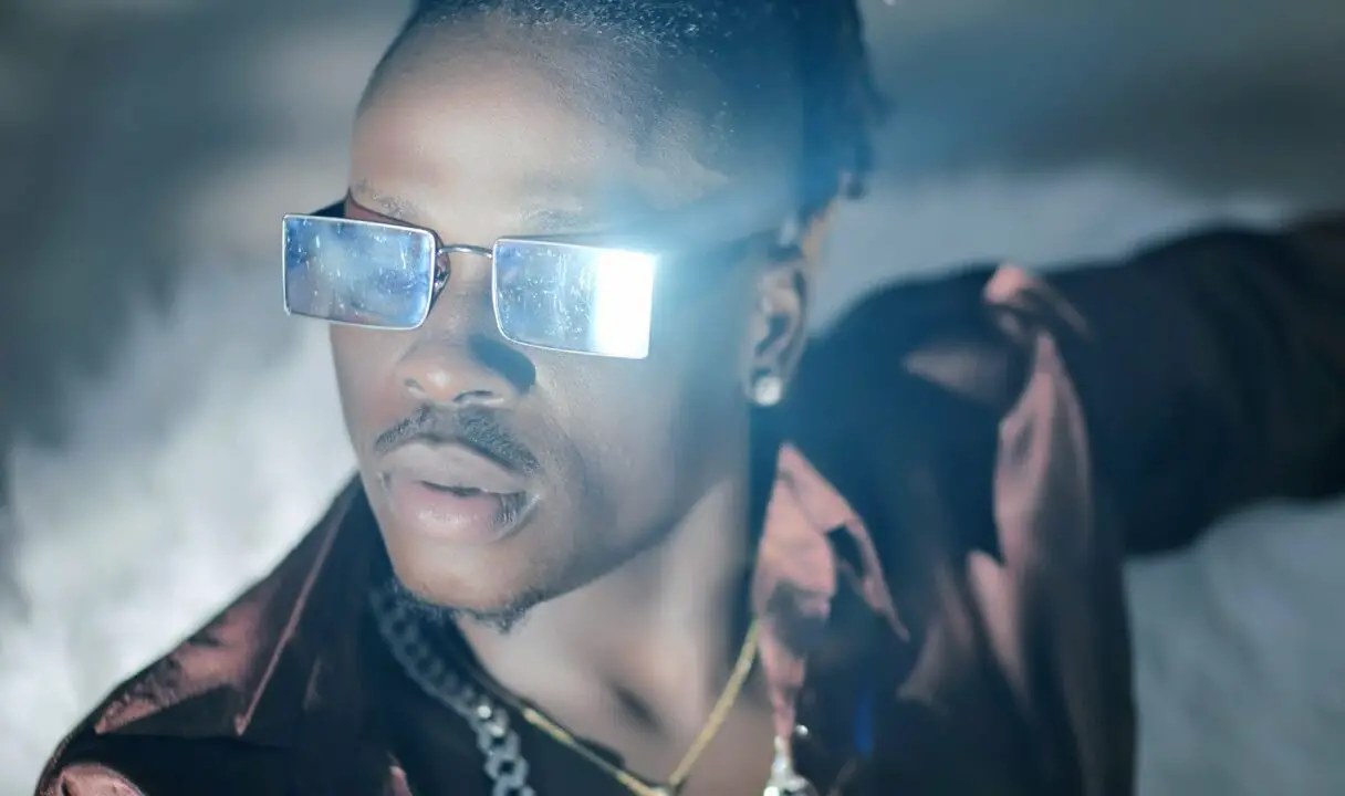 Fireboy Creates A Hugh Hefner Inspired Video For ‘Playboy’ Music Video ...